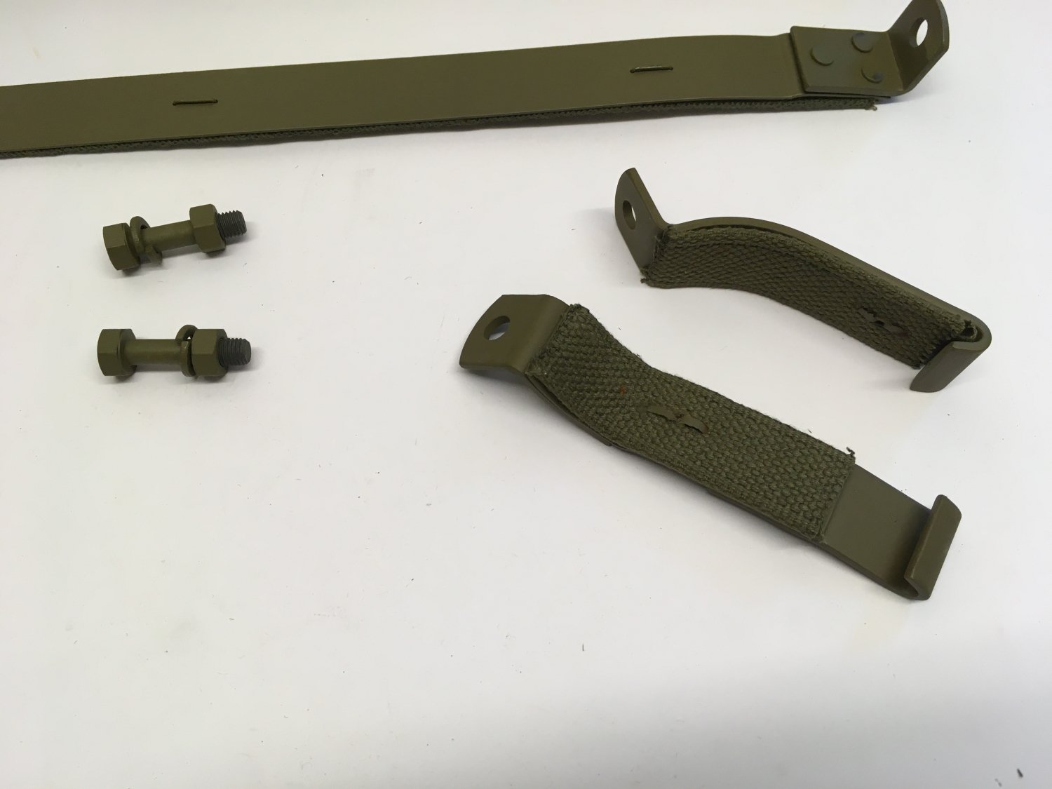 KIT, fuel tank strap | Desmet Jeepparts