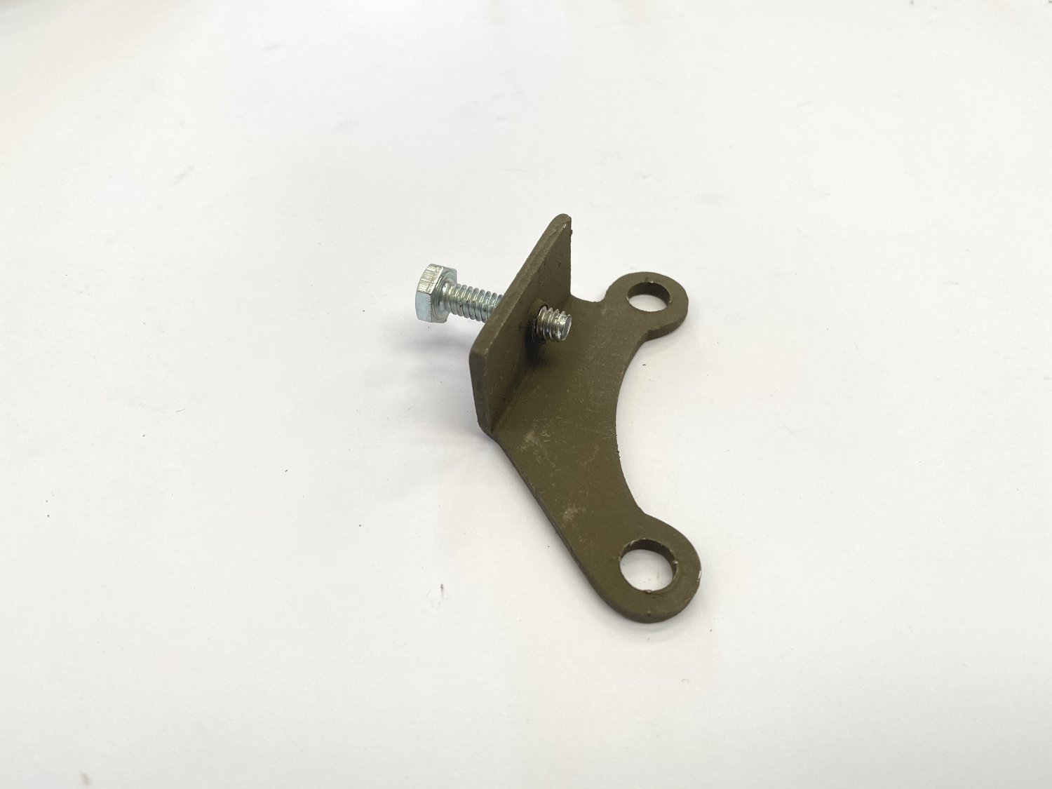 BRACKET, rear axle brake tube tee. | Desmet Jeepparts