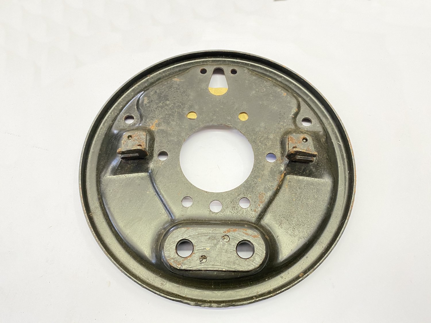 ANCHOR PLATE, brake shoe | Desmet Jeepparts