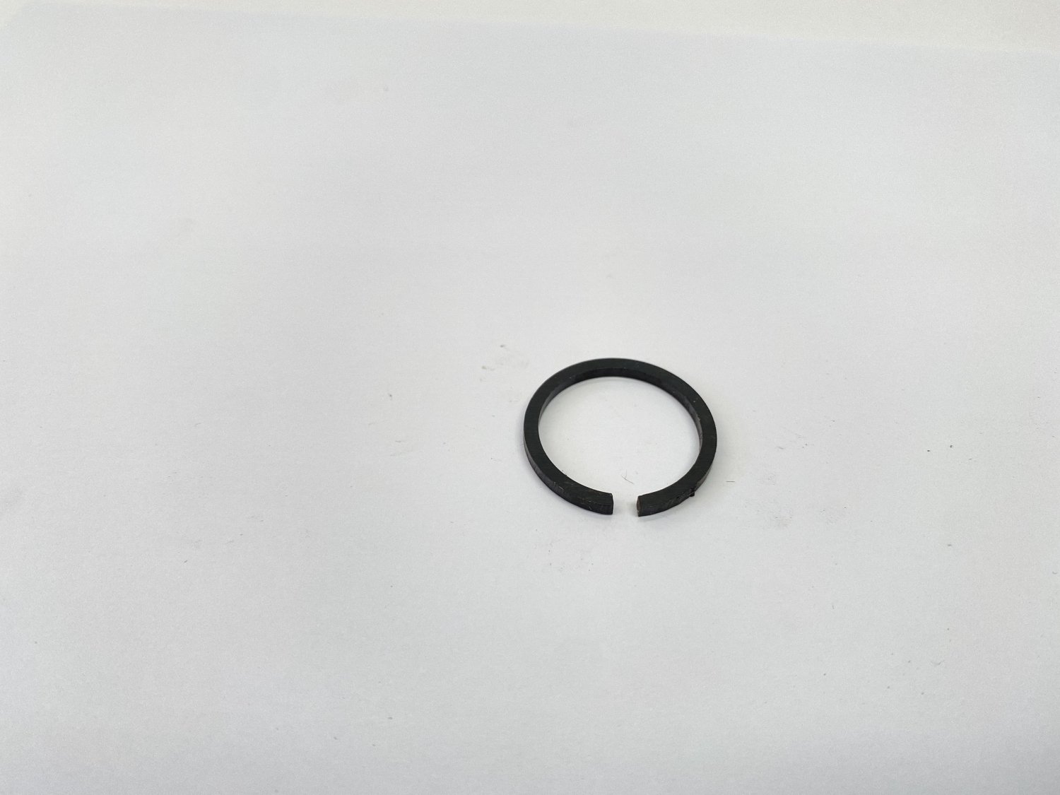 SNAP RING, upper and lower ball bearing on steering worm | Desmet Jeepparts
